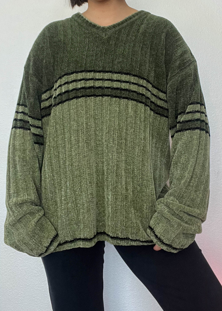 90's Plush Olive Skate Sweater (XL) – Retro and Groovy