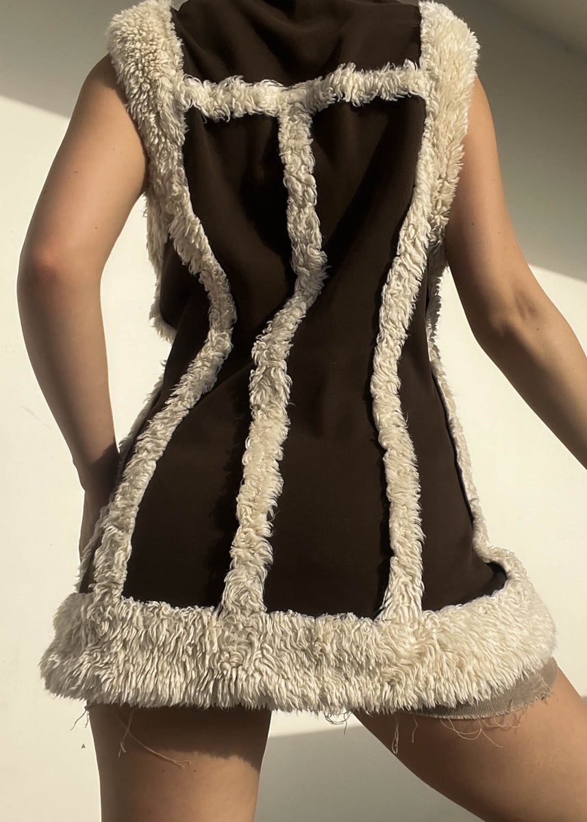 Y2k Cream & Brown Fuzzy Vest (M) – Retro and Groovy