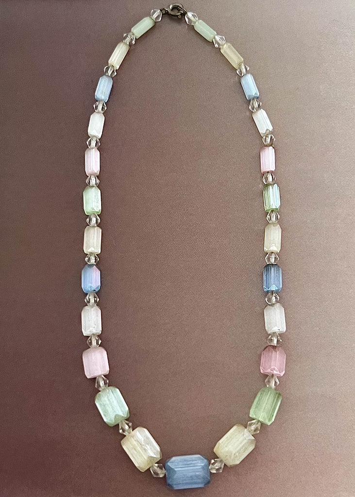 Y2k Pastel Crystal Beaded Choker – Retro and Groovy