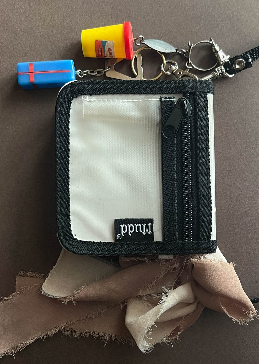 Y2k Mudd Crossbody Wallet w/ 60's Charms – Retro and Groovy