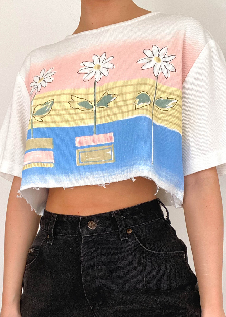 Daisy Tee – Retro and Groovy